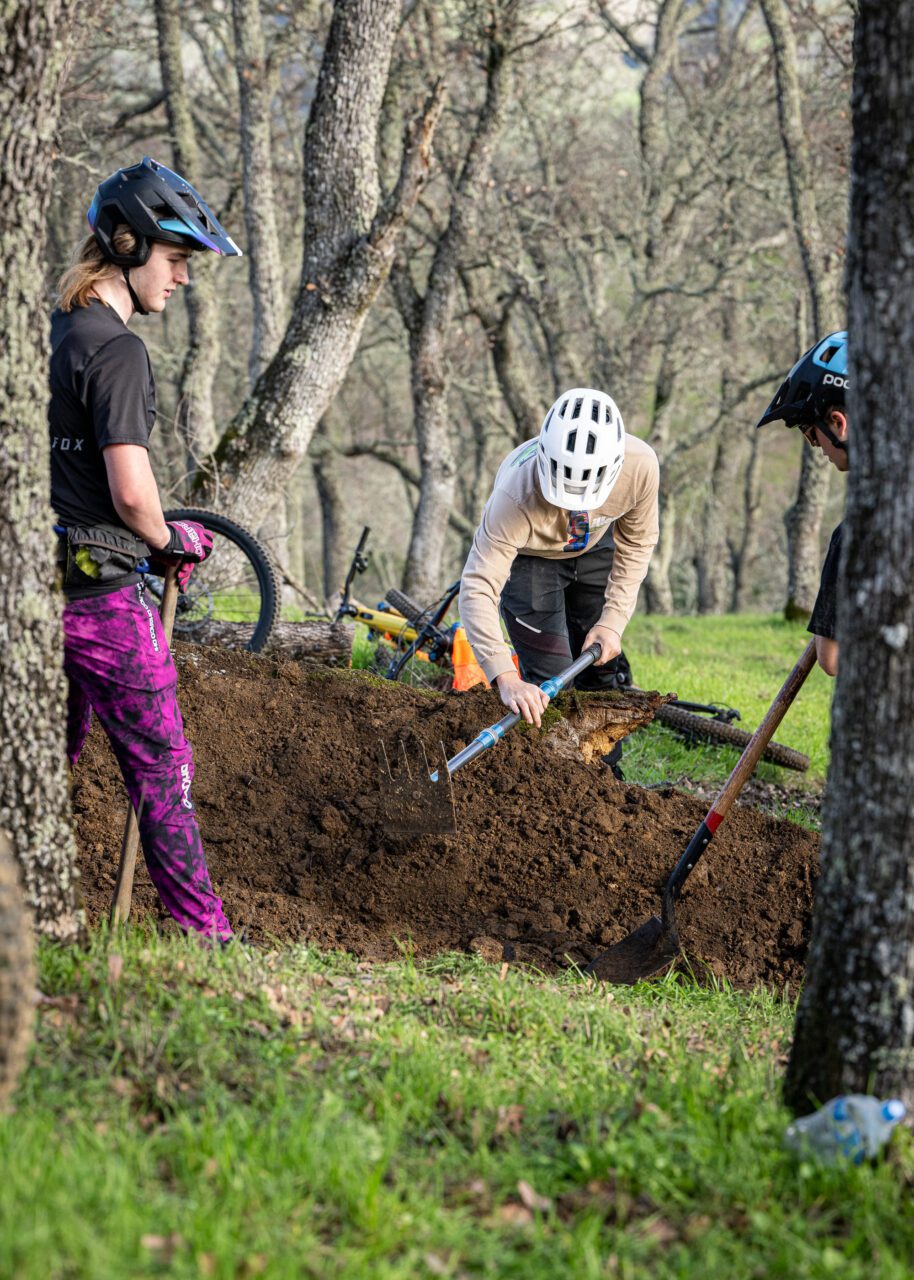 Epic Dirt makes for Epic Dig Days – Stewards of Briones